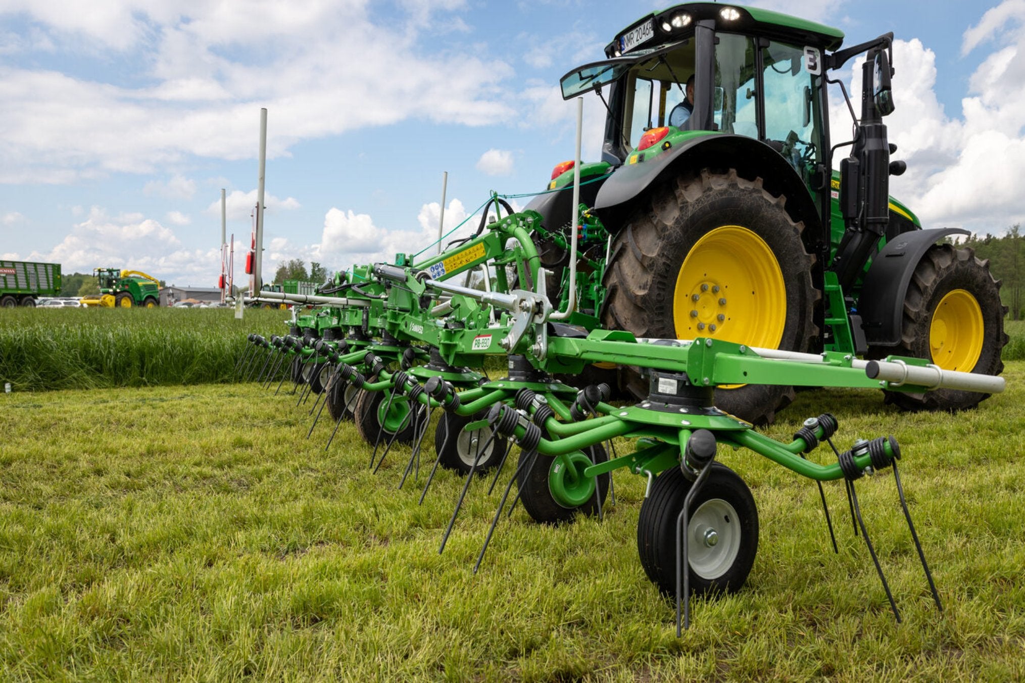 Hay Tedder – FarmShop